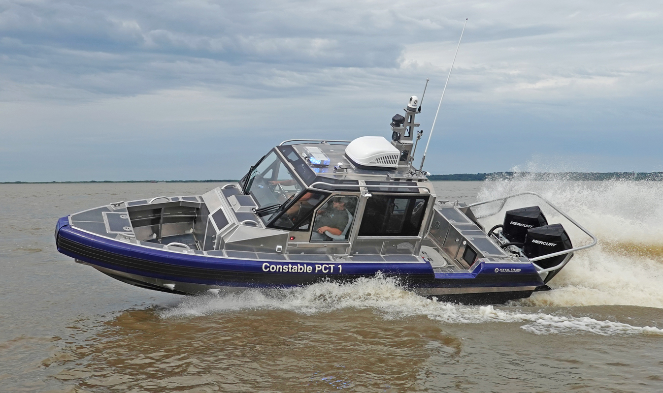 27 Defiant | Metal Shark