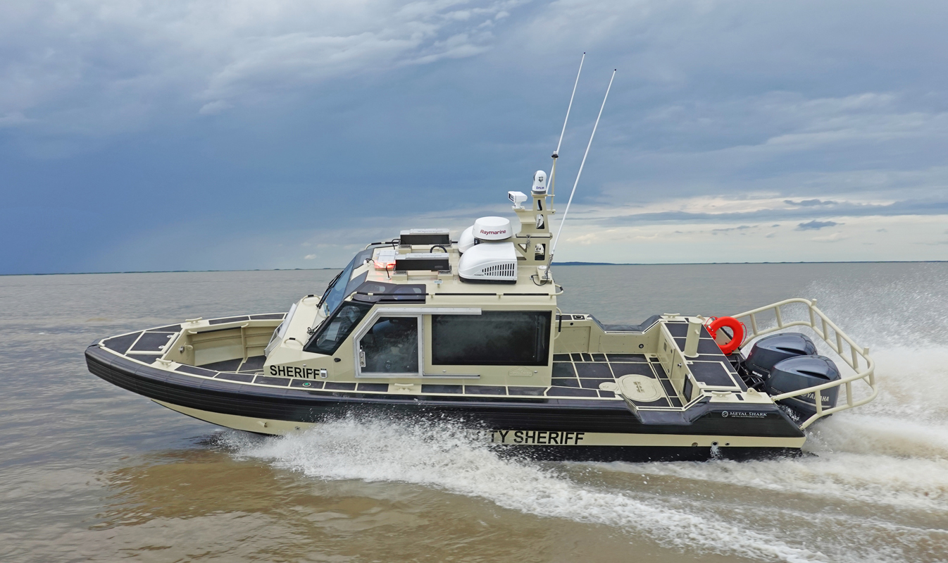 32 Defiant | Metal Shark