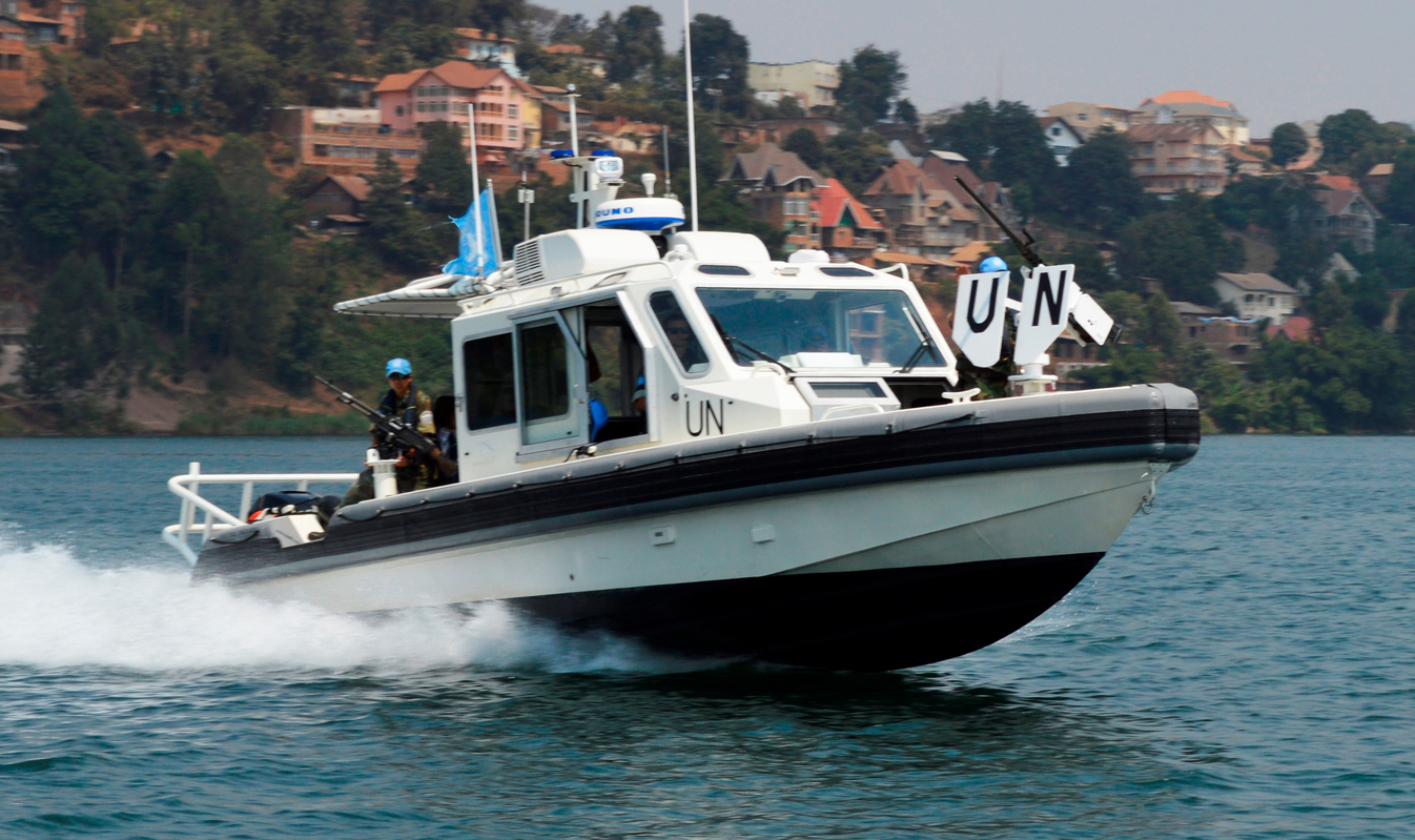 32 Defiant | Metal Shark