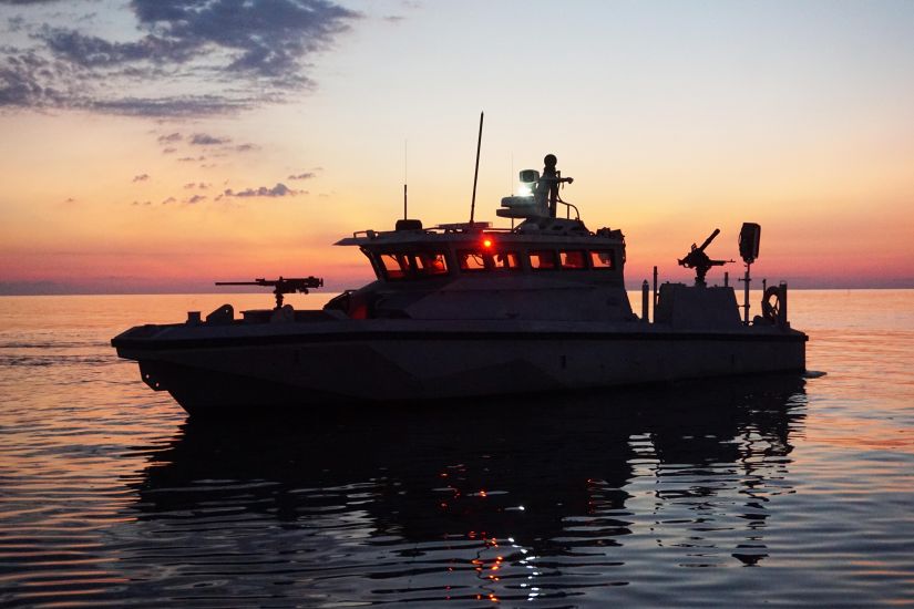 40 Defiant Image Gallery | Metal Shark